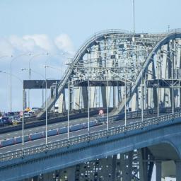 Wind: Harbour Bridge - Neighbourly